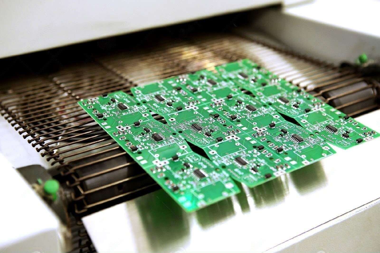 SMT PCB assembly - Ark Circuitry